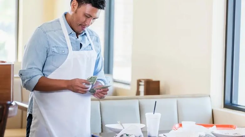 Creating a Restaurant Tip Policy for Employees: What to Consider